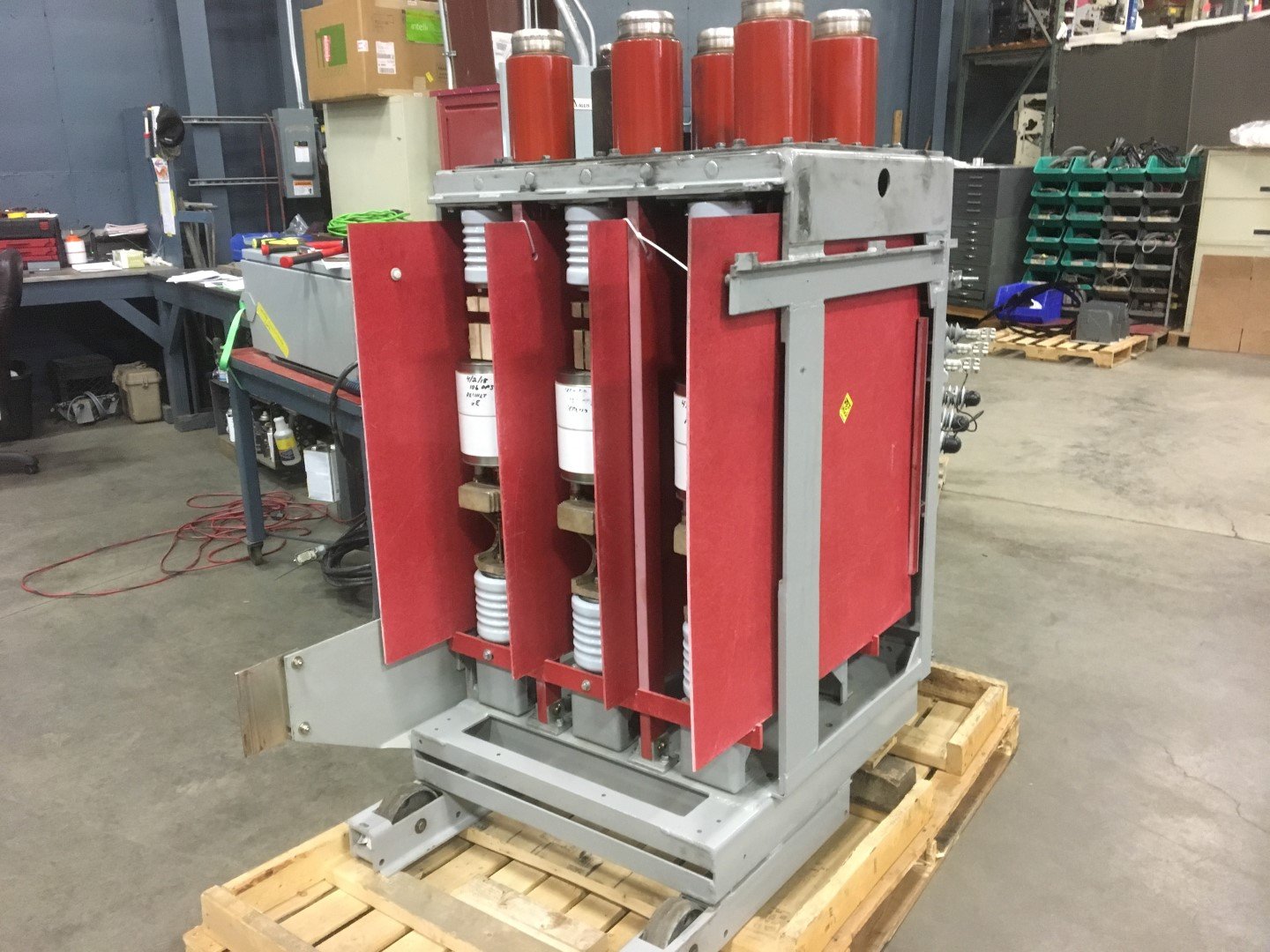 General Electric type VVC-13.8-1000-1H 3000A Vacuum Replacement Circuit ...