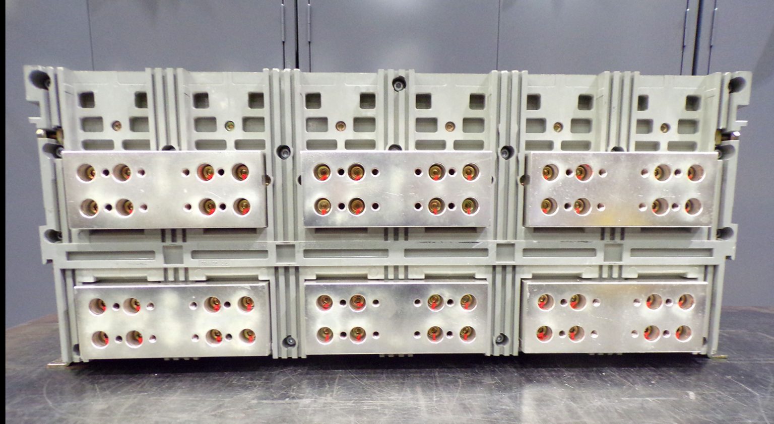 Square D / Schneider type NW40H 4000A Manually Operated Fixed Mounted ...